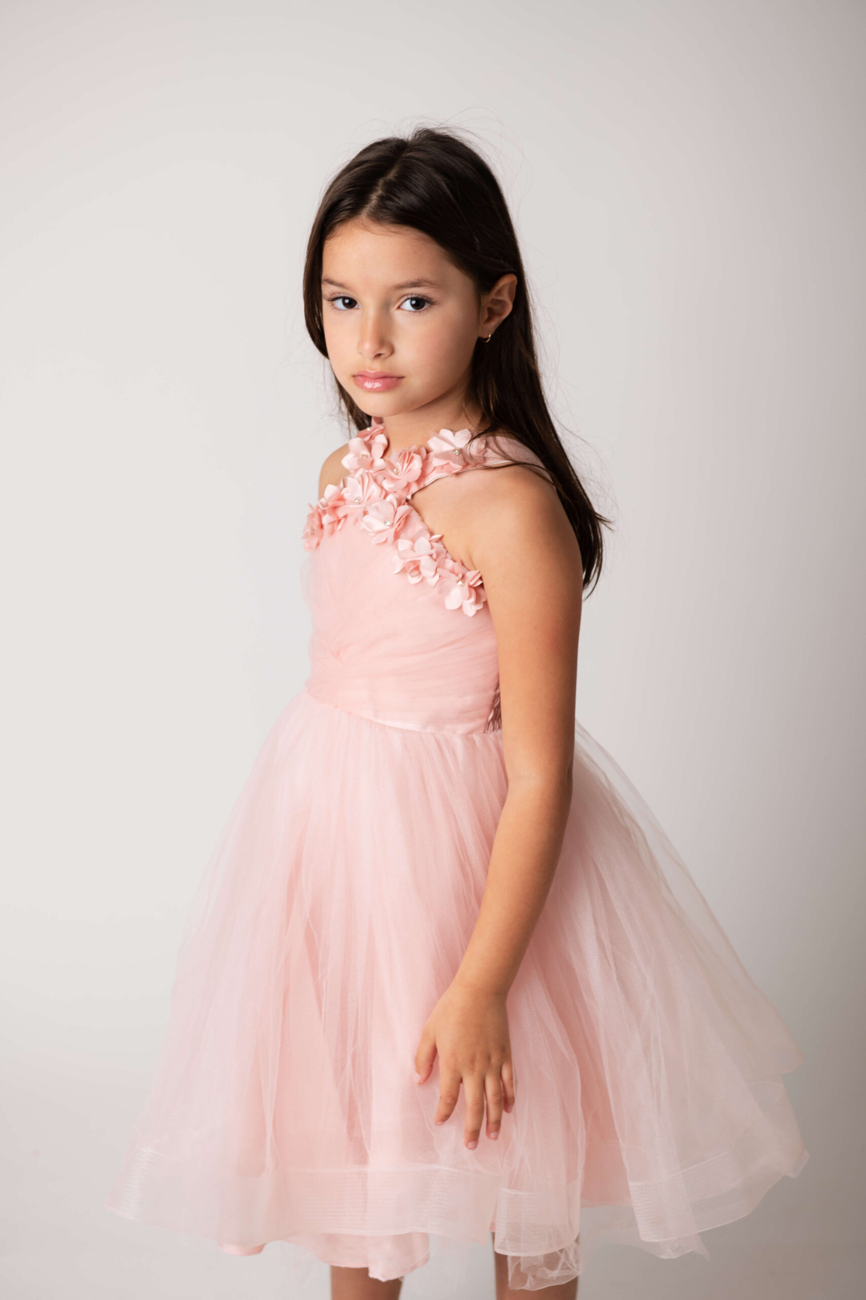 שמלות שושבינה לילדות - צפו בקולקציה שמלות לשושבינות - אורית דעבול